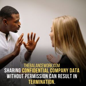 10 Reasons Employees Get Fired in Workplace